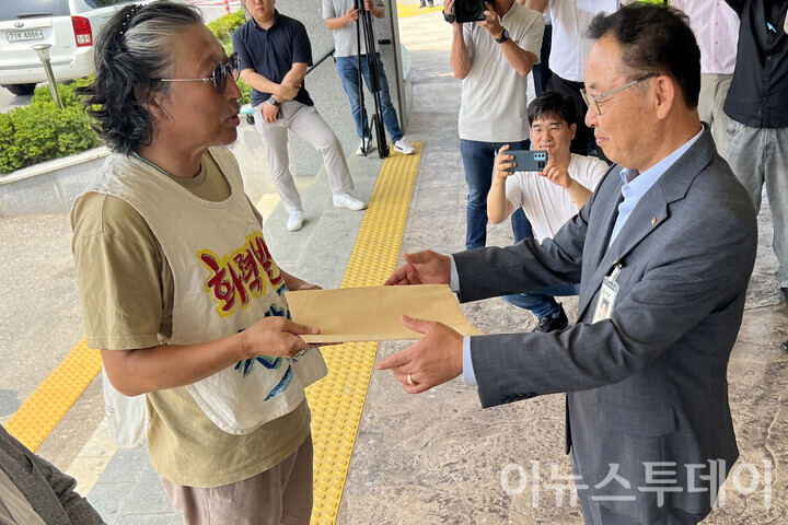 "석탄운송? 창문 못 열고 사람 못산다" 동해시민의 절규