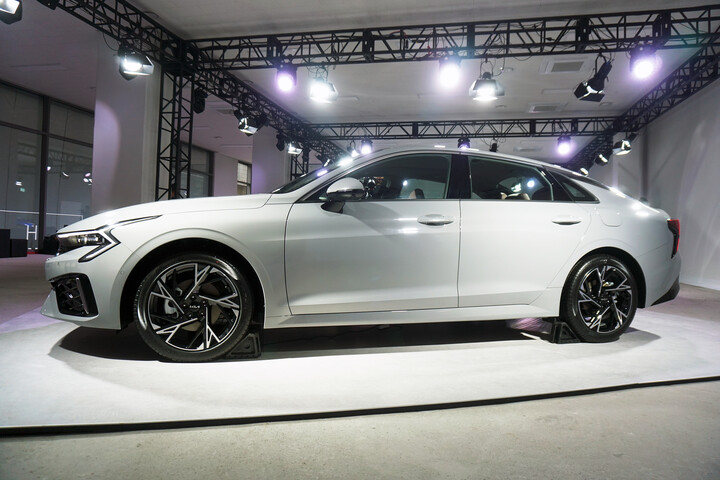 “기아하면 K5지” 더 뉴 K5 출시···2784만원부터