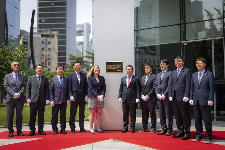 SKT, CDMA 상용화 공헌 인정···‘IEEE 마일스톤’ 등재