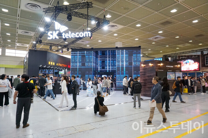 [포토] SK텔레콤, ‘2025 월드IT쇼’ 참가