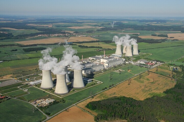 정권 바뀔 때마다 흔들리는 ‘원전’···팀코리아 수출전선 이상 징후